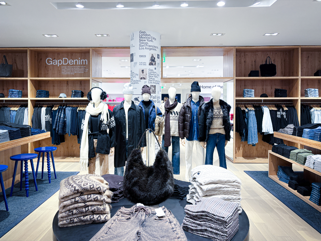 Gap at Roosevelt Field - Schimenti Construction Company